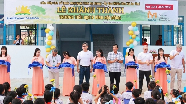 ອົງການ Sunflower Mission (ອາເມລິກາ) ອຸປະຖຳໂຄງການກໍ່ສ້າງການສຶກສາ ມູນຄ່າ ...
